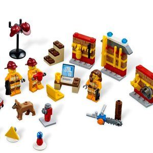 Lego | Toys | New Lego City Advent Calendar 4428 Retired Sealed 22 ...